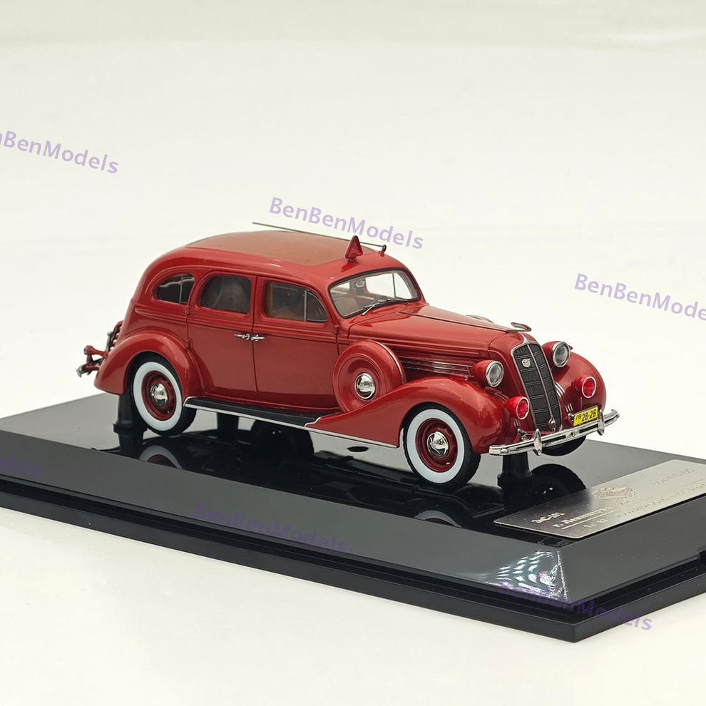 DiP Models 1/43 1951 ZIS-101 110105 Moscow Limousine Red Resin Model ...
